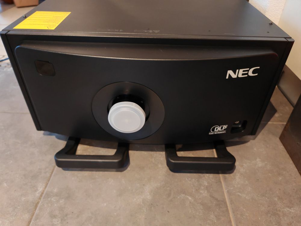 NEC High End Beamer/Projektor (Gebraucht) in Schönenbuch für CHF 6800 ...