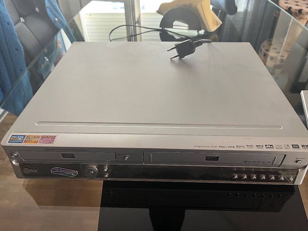 G RC68223 | VHS Recorder / DVD Player | PAL & SECAM (Gebraucht) in ...