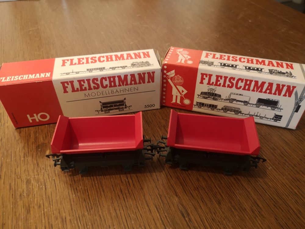 Zwei Fleischmann Loren-Wagen (Neu (gemäss Beschreibung)) in Ennenda für ...