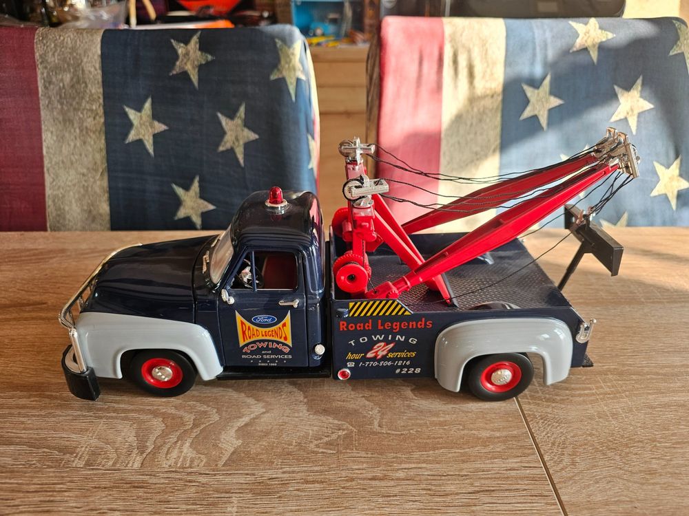 56'Ford F100 Tow Truck Abschlepper 1:18 (Gebraucht) in Goldingen für ...