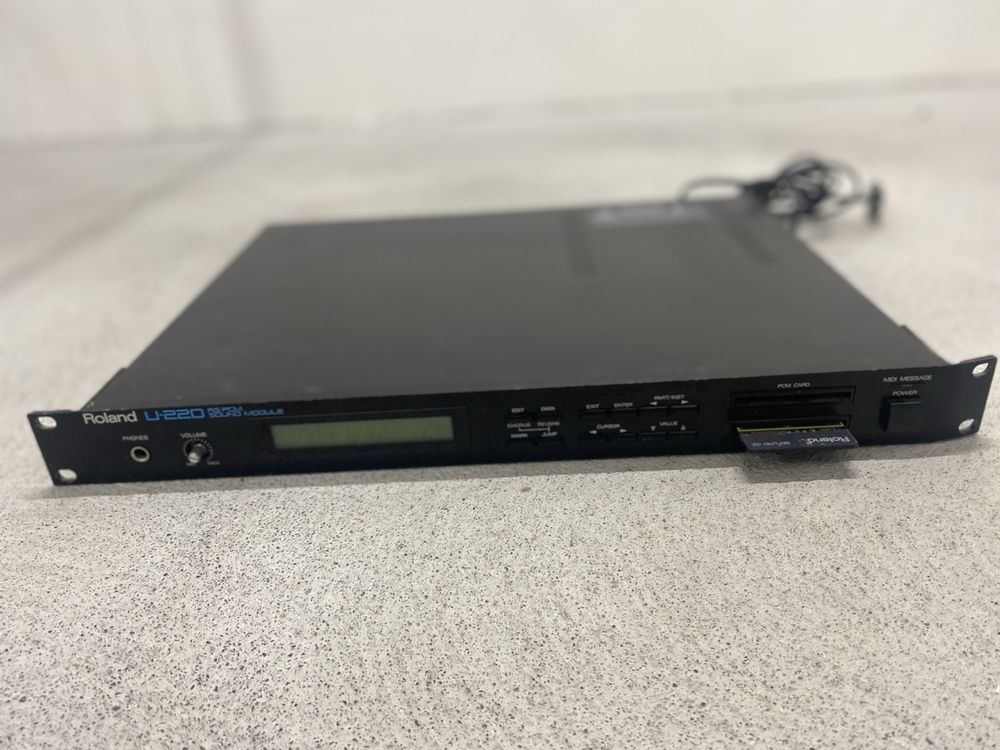 Roland U-220 RS-PCM Sound Module - Vintage Rack Synth (Gebraucht) in ...