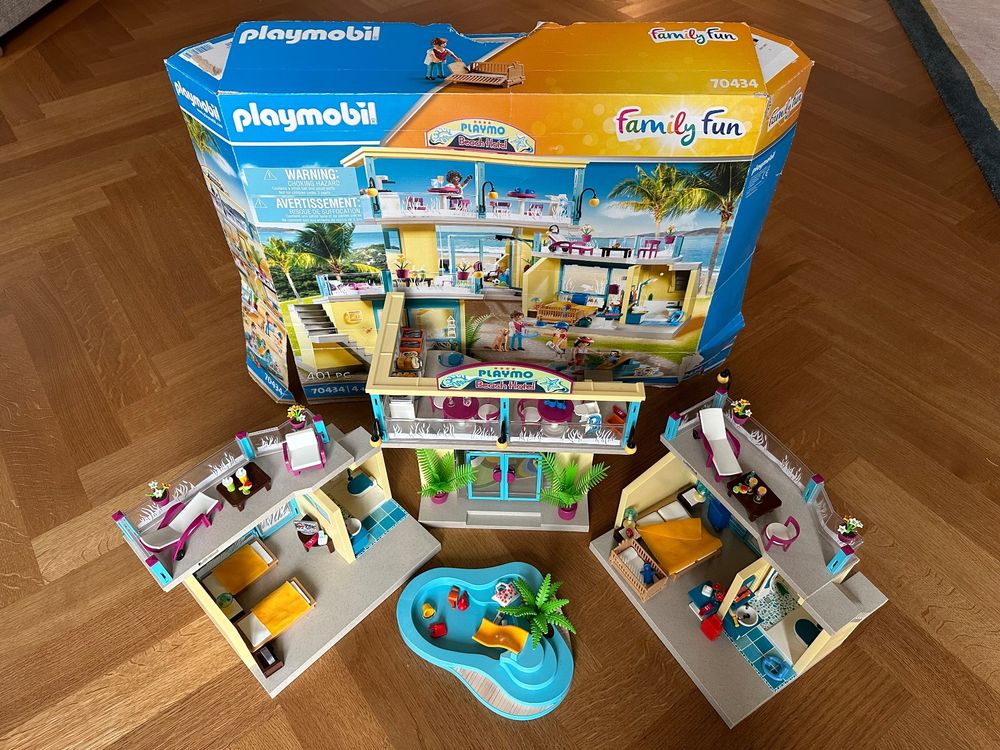 Playmobil Beach Hotel 70434 (Gebraucht) in Zürich für CHF 50 – nur ...