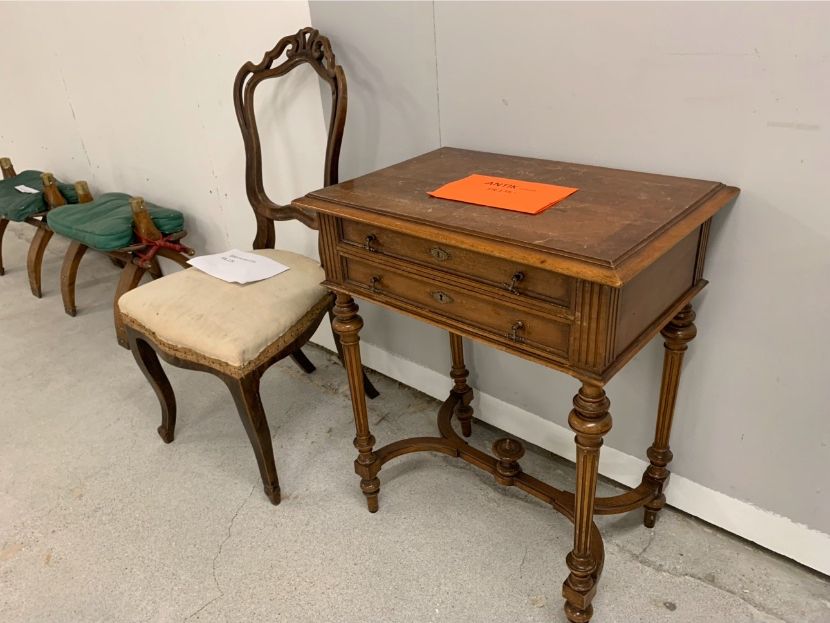 Alte 100 jährige Barok Stuhl Lieferung gratis (Gebraucht) in Thun für CHF 99 – nur Abholung auf ...