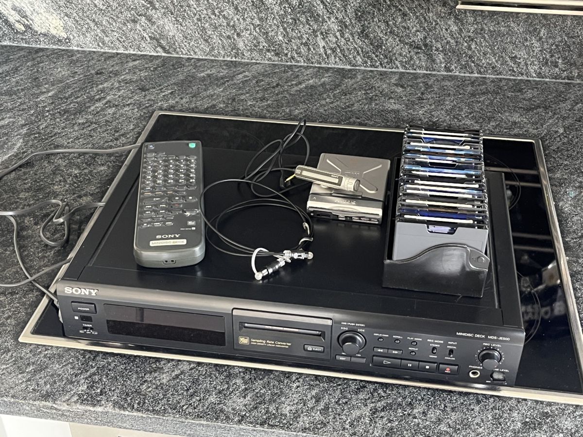 Sony Minidisc Deck MDS-JE500 + MD Walkman MZ-EP11+ Zubehör (Gebraucht ...