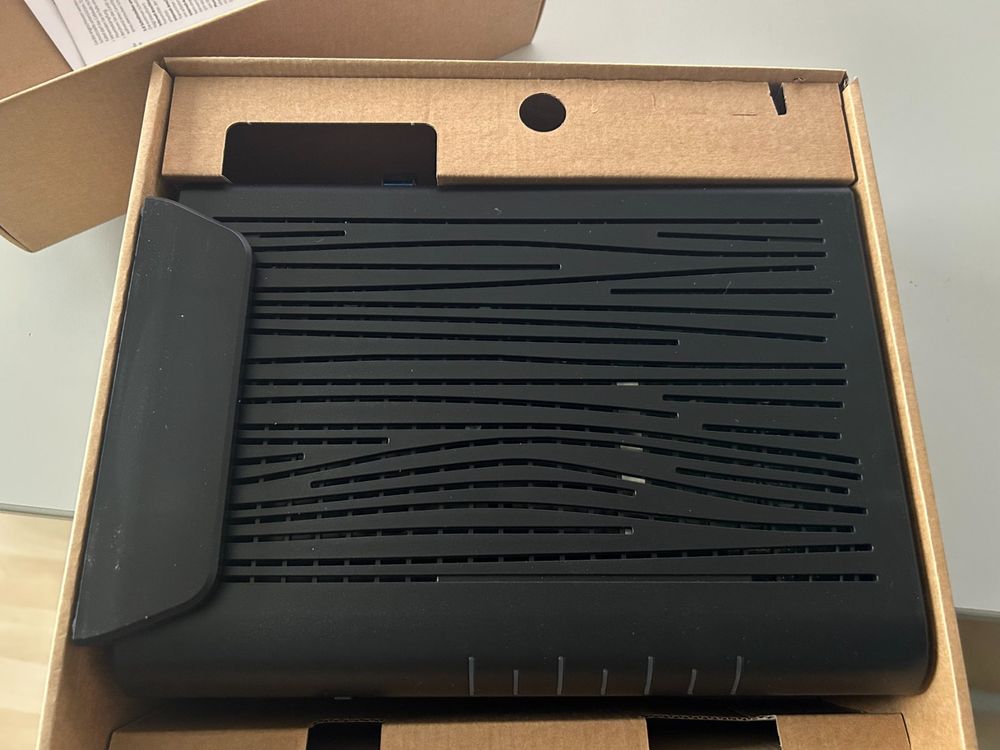 Neuer Centro Business 3.0 Fibre Standard Router (OVP) (Neu und ...