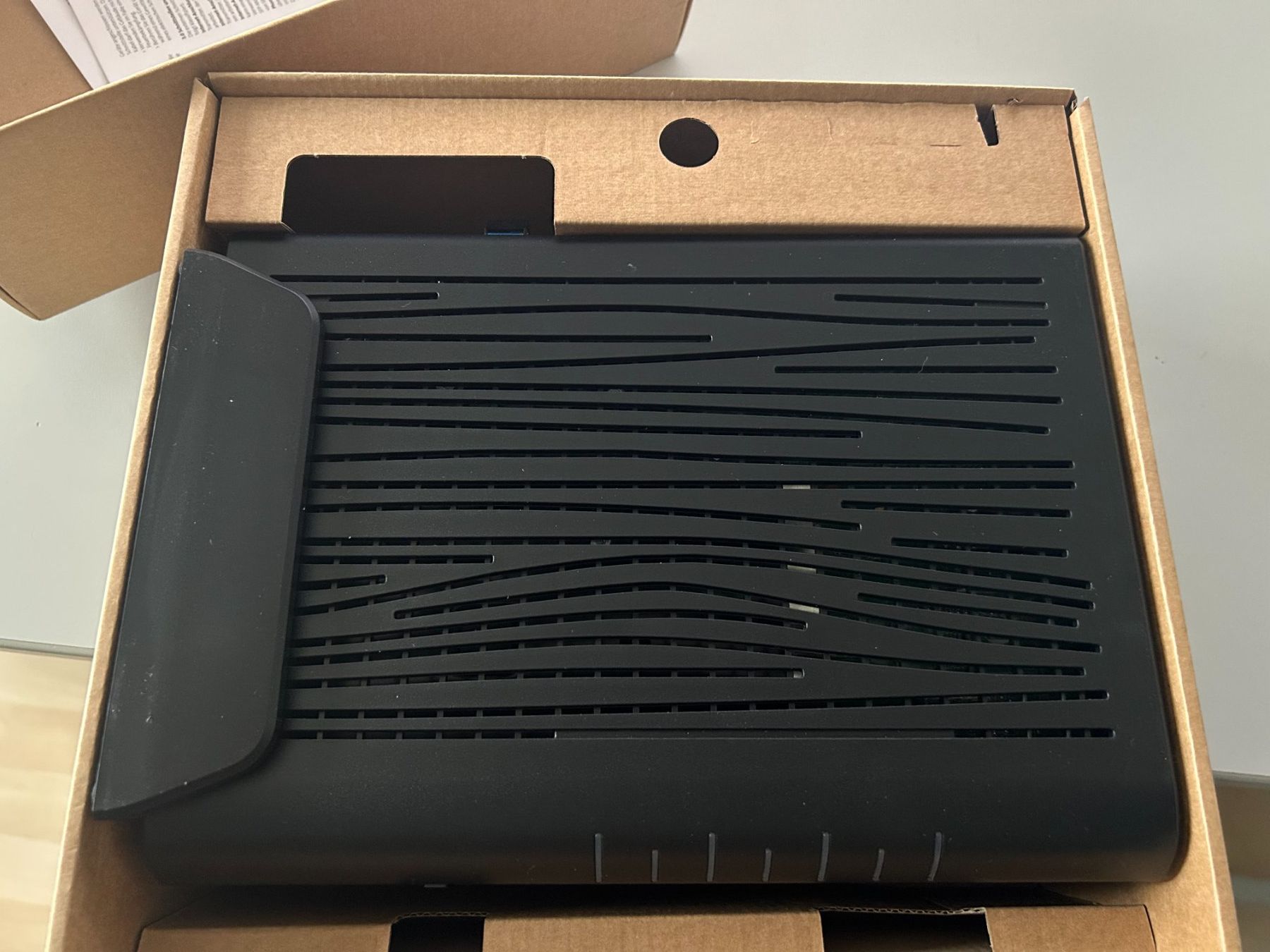 Neuer Centro Business 3.0 Fibre Standard Router (OVP) (Neu und ...