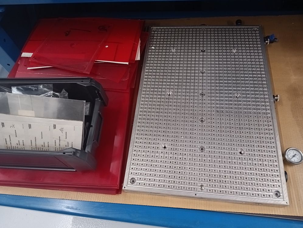 AMF Vakuum Spannplatte CNC (Gebraucht) in Siebnen für CHF 950 – nur Abholung auf Ricardo kaufen