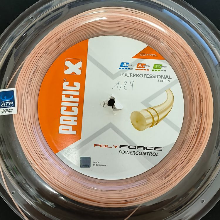 Tennissaite Pacific Poly Force (Gebraucht) in Sins für CHF 13 – mit Lieferung auf Ricardo kaufen