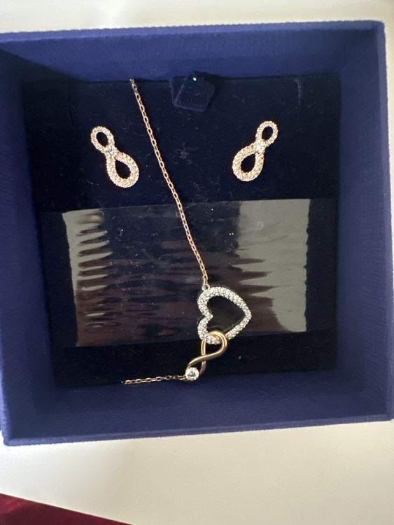 Schmuckset Swarovski Infinity Herz Rosé Neu (Neu und originalverpackt) in Niederhasli für CHF 50 ...