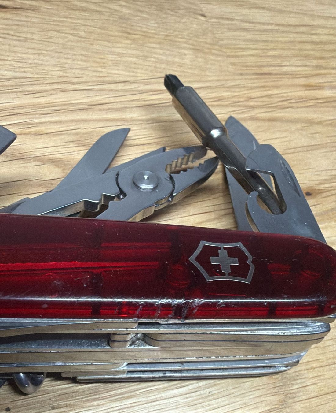 VICTORINOX TRANSPARENT SACKMESSER (COMET) (Gebraucht) in Zürich für CHF ...