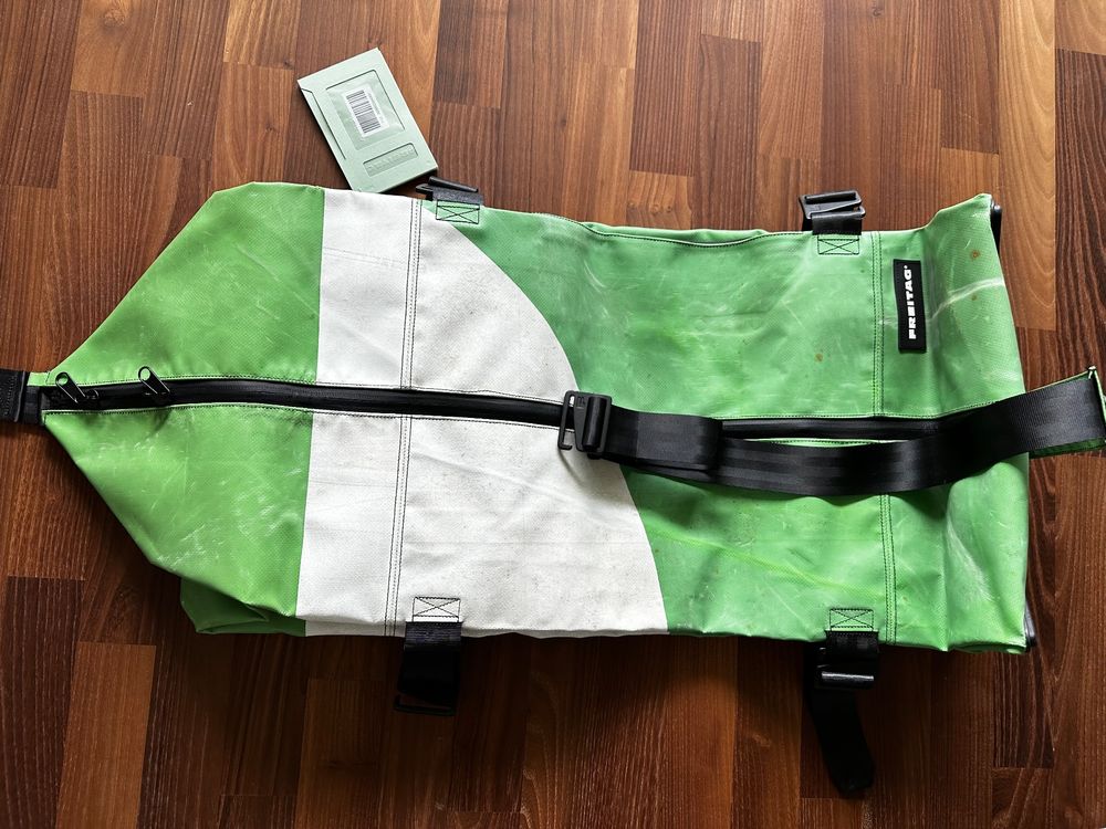 Freitag F733 ZIPPELIN NEU (TRAVEL BAG 85L) - Grün | Kaufen auf Ricardo
