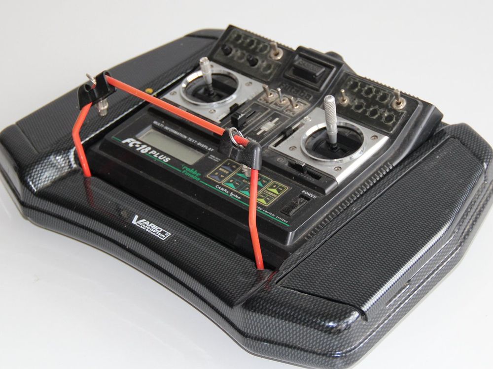 Futaba FC-18 Plus Fernsteuerung 40MHz, Senderpult & Gurt | Kaufen auf ...