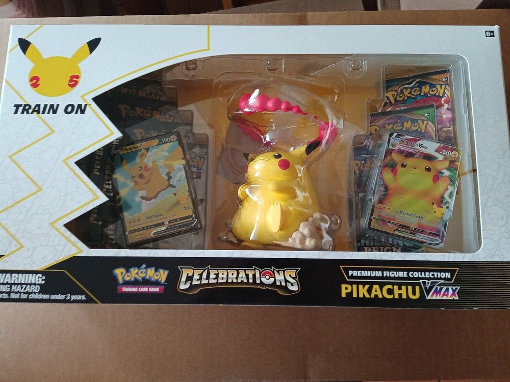 Pokemon Celebrations Pikachu Vmax Box EN | Kaufen auf Ricardo