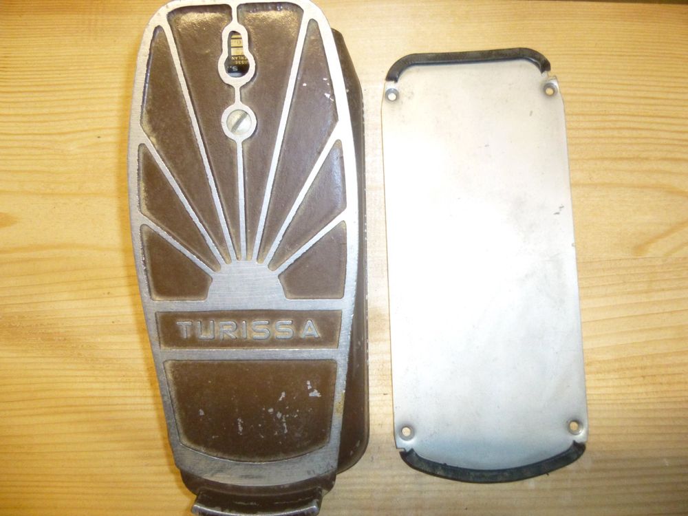 Fussschalter, passend zu Turissa Nähmaschine (Gebraucht) in Hefenhofen ...