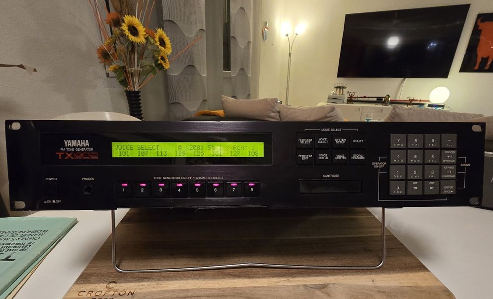 Yamaha TX802 FM Tone Generator Synthesizer des DX7 II (Gebraucht) in ...