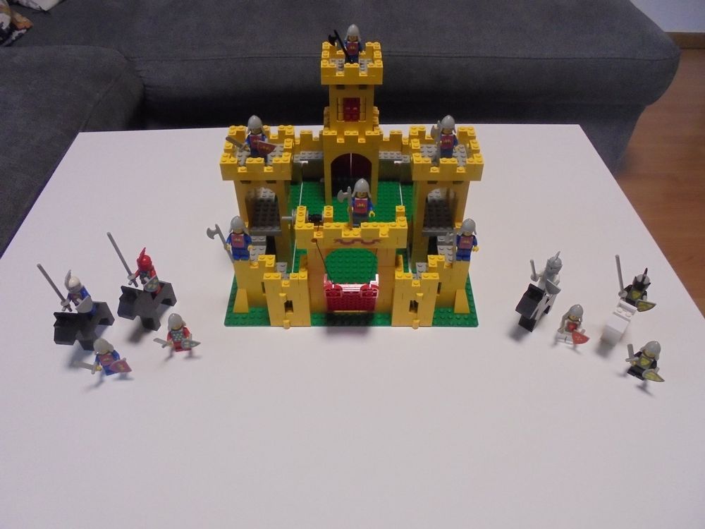 LEGO - ALTER - RITTERBURG - 375 (Gebraucht) in Gelterkinden für CHF 200 ...