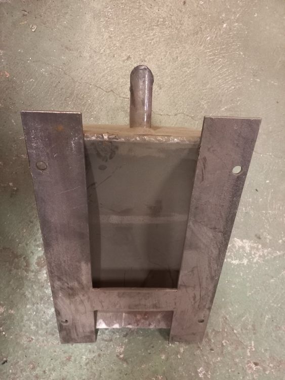 Metall - Unterlegkeil Keil + Halter für Traktor + Anhänger (Gebraucht ...