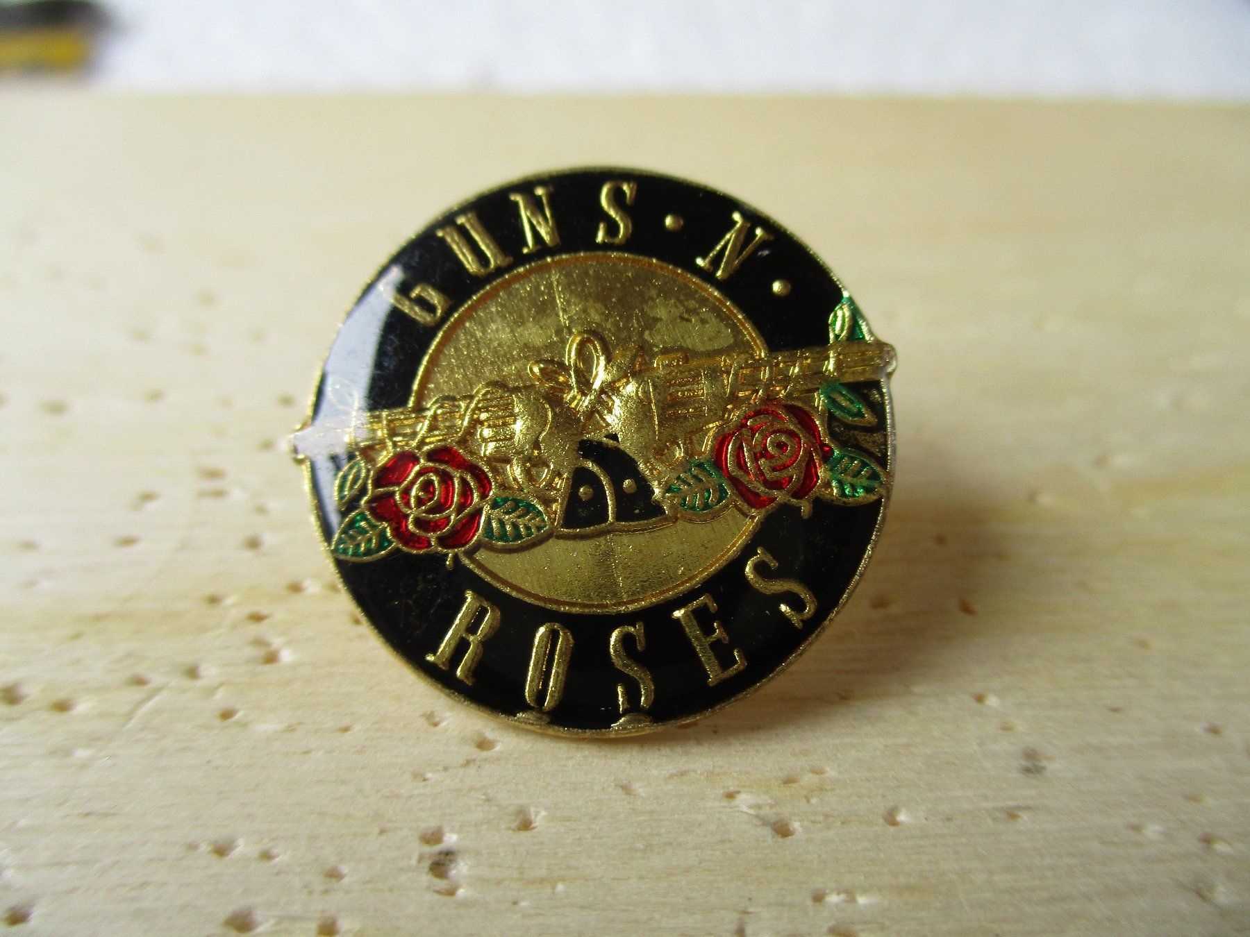 Guns n Roses Pin (Neu (gemäss Beschreibung)) in Felsberg für CHF 0.5 ...