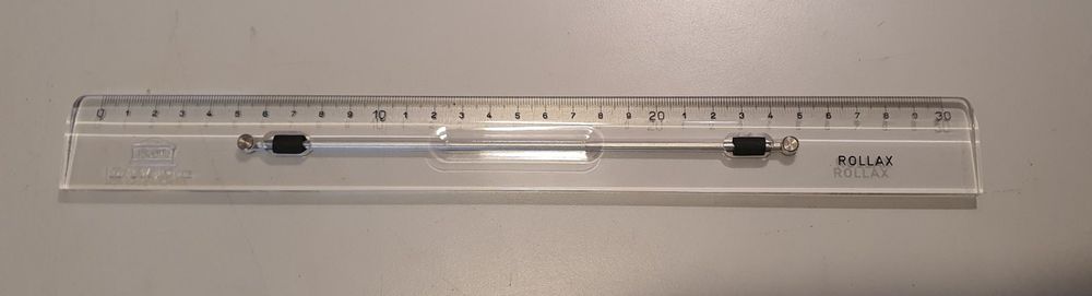 Massstab AKRYLA – Parallel-Roll-Lineal “ROLLAX” 30 cm (Gebraucht) in ...