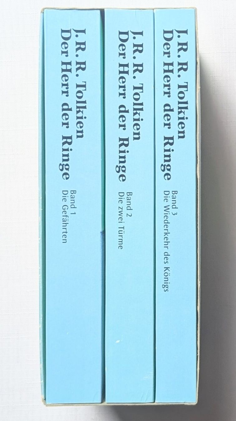 Der Herr der Ringe Trilogie im Schuber - J.R.R. Tolkien (Neu (gemäss ...