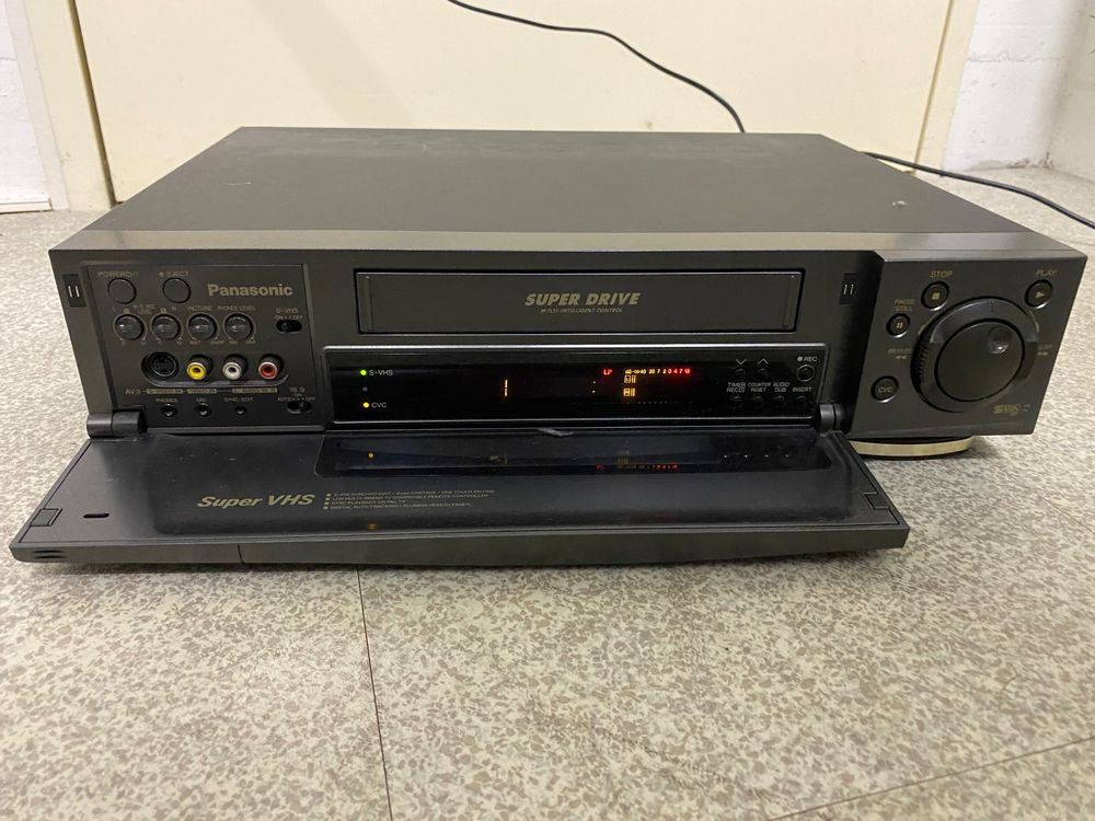 SuperVHS Videorecorder Panasonic NV-HS900 (Gebraucht) in Oberried am ...