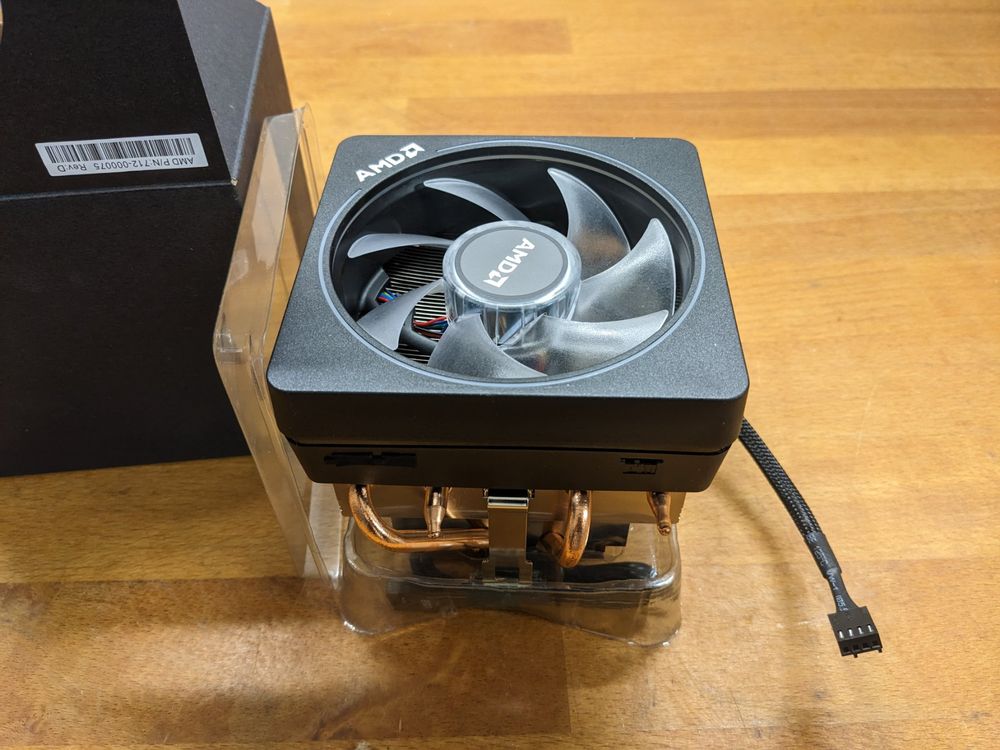 AMD Wraith Prism (712-000075), AM4 CPU Kühler (Neu (gemäss Beschreibung ...