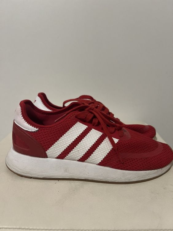 Adidas Sneakers 41 1/3 rot (Gebraucht) in Möhlin für CHF 2 – mit ...