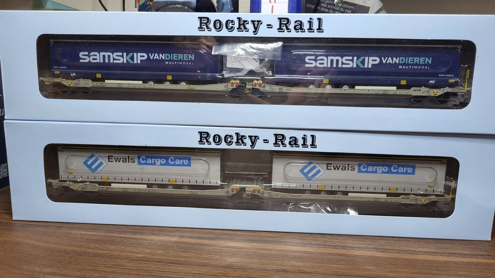 Rocky-Rail HO DC zwei Doppelwagen (Sattelauflieger) (Gebraucht) in Boswil für CHF 255 – mit ...