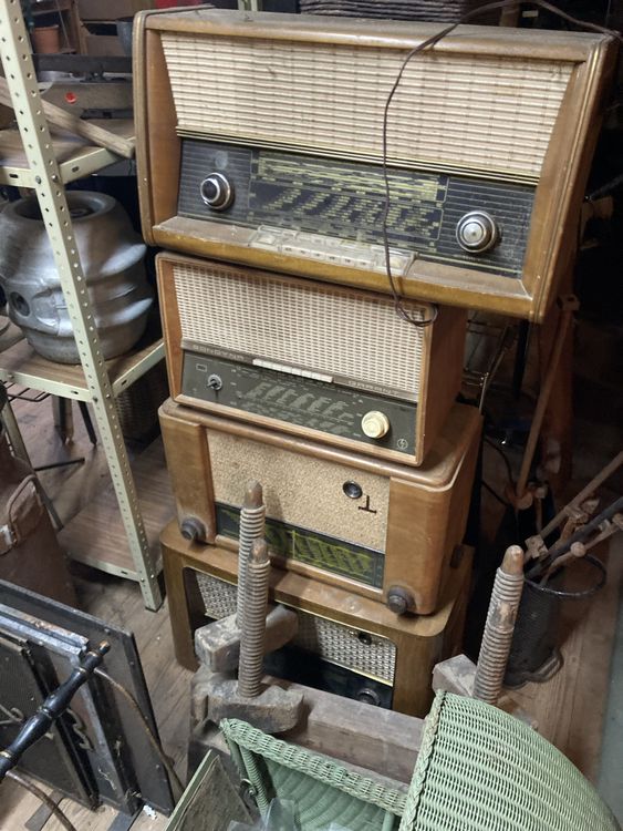 Alte Radios (Defekt) in Hagenbuch ZH für CHF 40 – nur Abholung auf ...