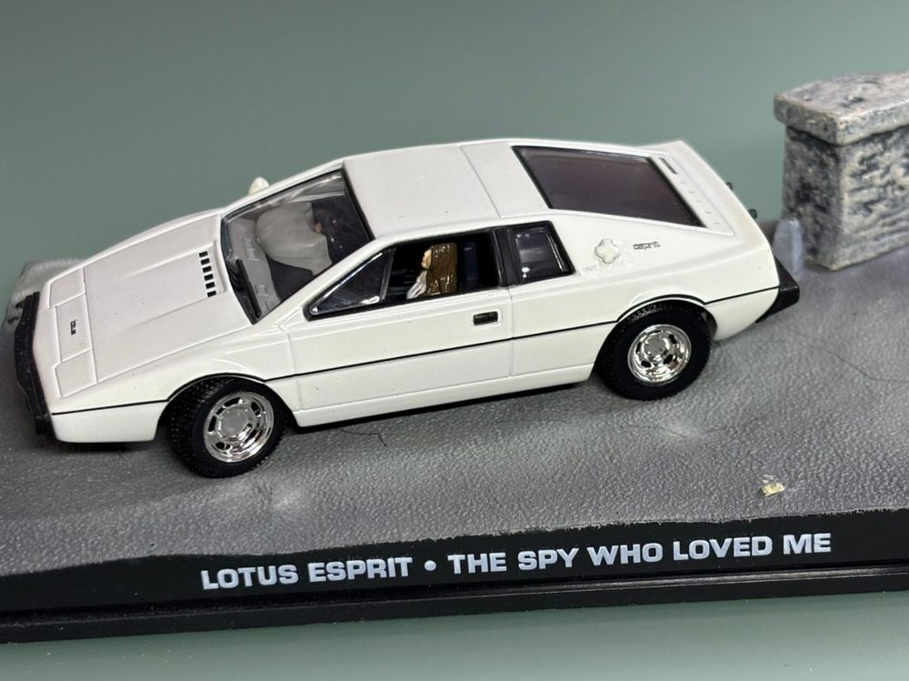 Diorama BOND 007 * LOTUS ESPRIT " L'ESPION QUI M'AIMAIT " (Neu (gemäss ...