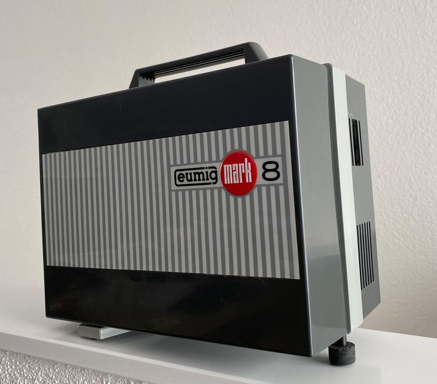 Super 8 Filmprojektor „eumig mark 8“ (Gebraucht) in Thun für CHF 139 – mit Lieferung auf Ricardo ...