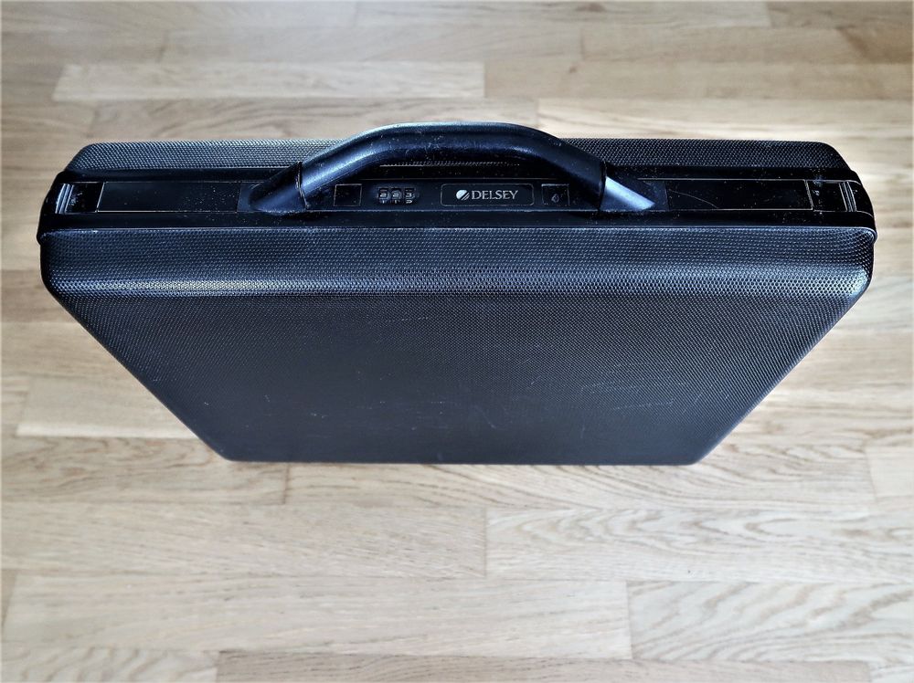 schwarzer Aktenkoffer Delsey EPOCA | Kaufen auf Ricardo