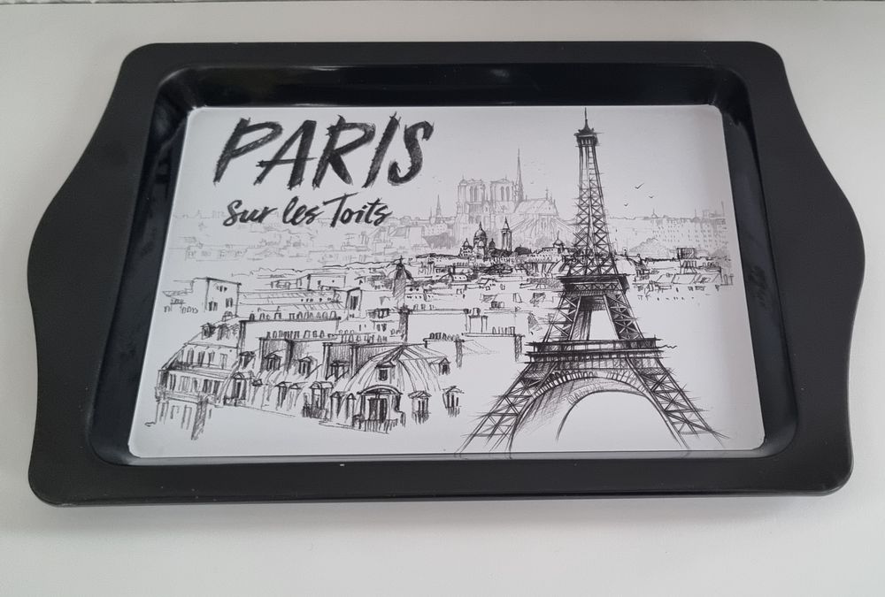 Tablet Plateau Paris aus Metall (Gebraucht) in Affoltern am Albis für ...