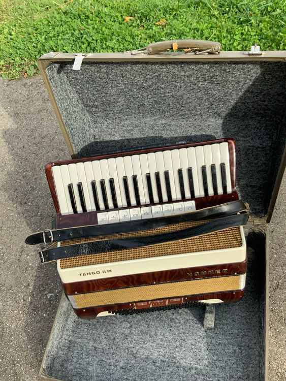 Akkordeon Hohner Tango II M (Gebraucht) in Forch für CHF 390 – nur ...