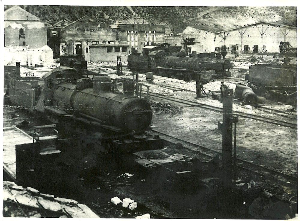 Originalfoto zerstörte Dampfloks, Drvar, Jugoslawien (2. WK) (Gebraucht ...