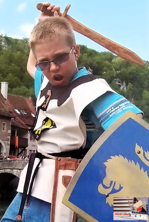 Ritterkostüm 4-teilig (inkl. Zubehör) - Kinder unisex (Neu (gemäss Beschreibung)) in Rotkreuz ...