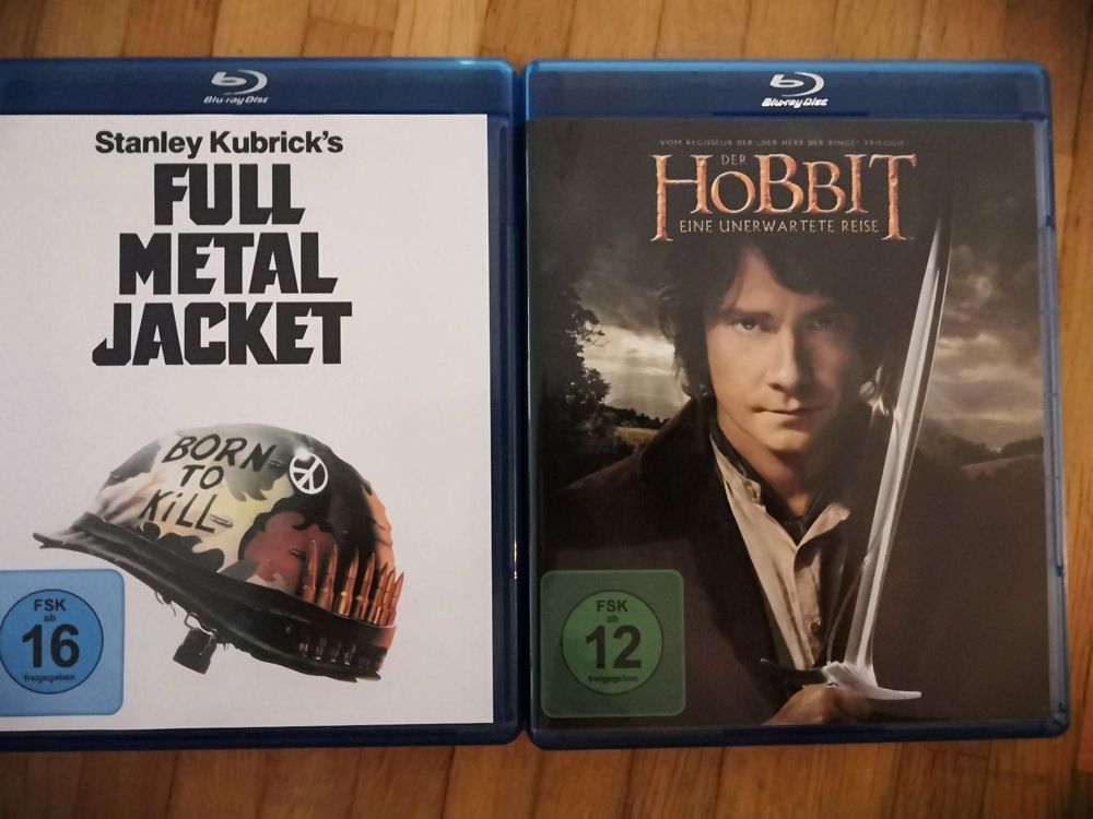Hobbit & Full Metal Jacket (Gebraucht) in Rothenburg für CHF 1 – mit ...