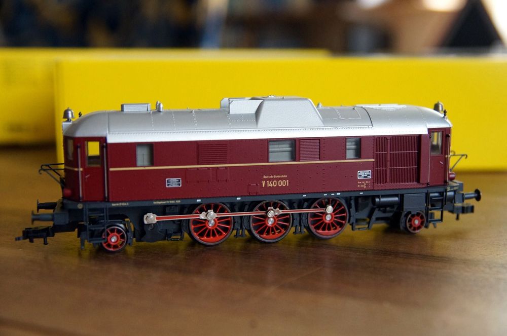 Trix 22449 - DR Baureihe V 140 001 (Gebraucht) in für CHF 140 – mit ...