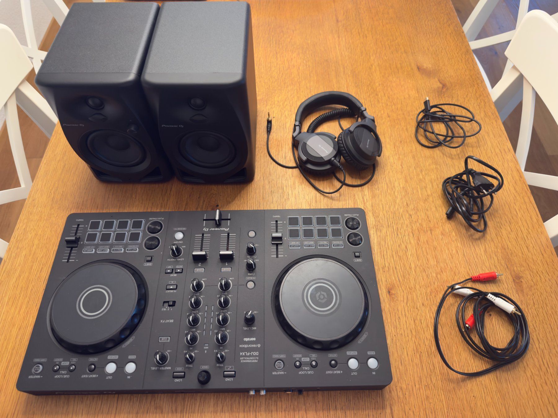 Pioneer DJ Starter-Set: DDJ-FLX4 – Neuwertiger Zustand! (Gebraucht) in ...