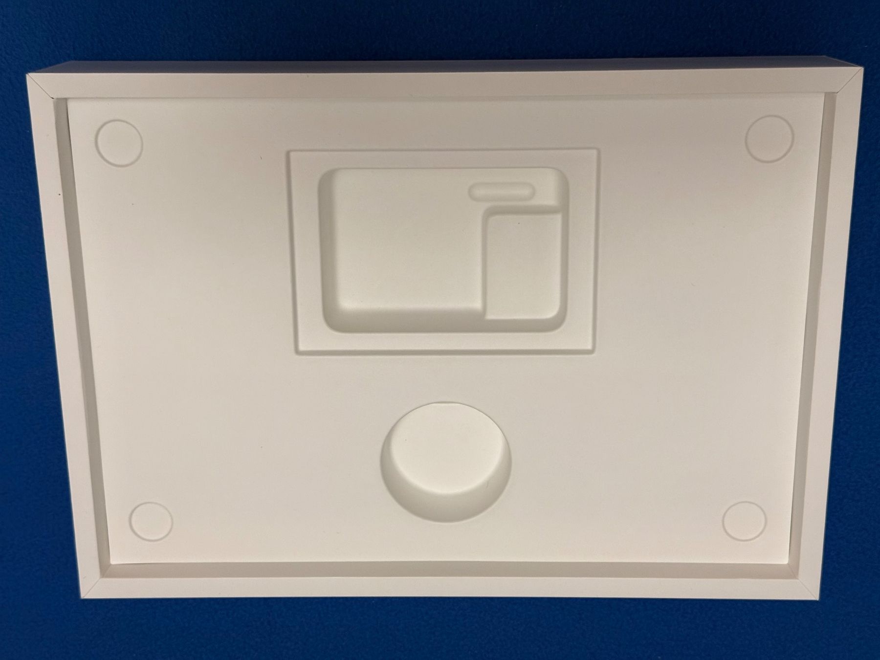 Apple MacBook Pro 16 inch - Box Only (Neu (gemäss Beschreibung)) in ...