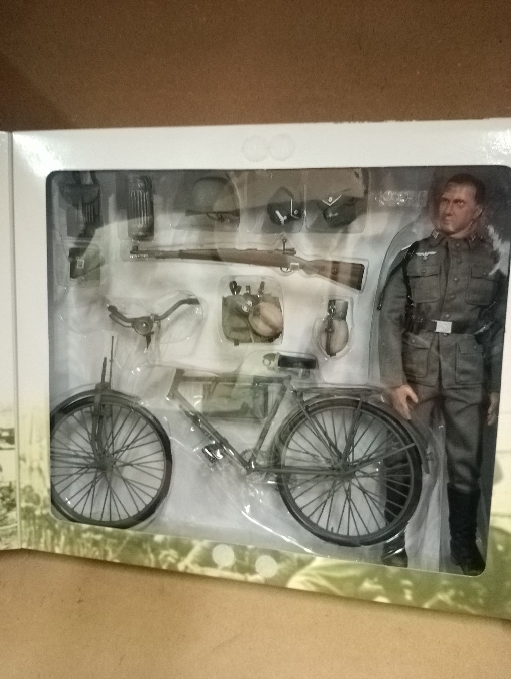 WWII 1944 Wehrmacht mit Fahrrad in 1/6 Dragon No. 70155 (Neu und ...