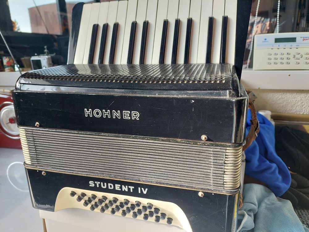 Hohner Student IV (Gebraucht) in Altnau für CHF 80 – nur Abholung auf ...