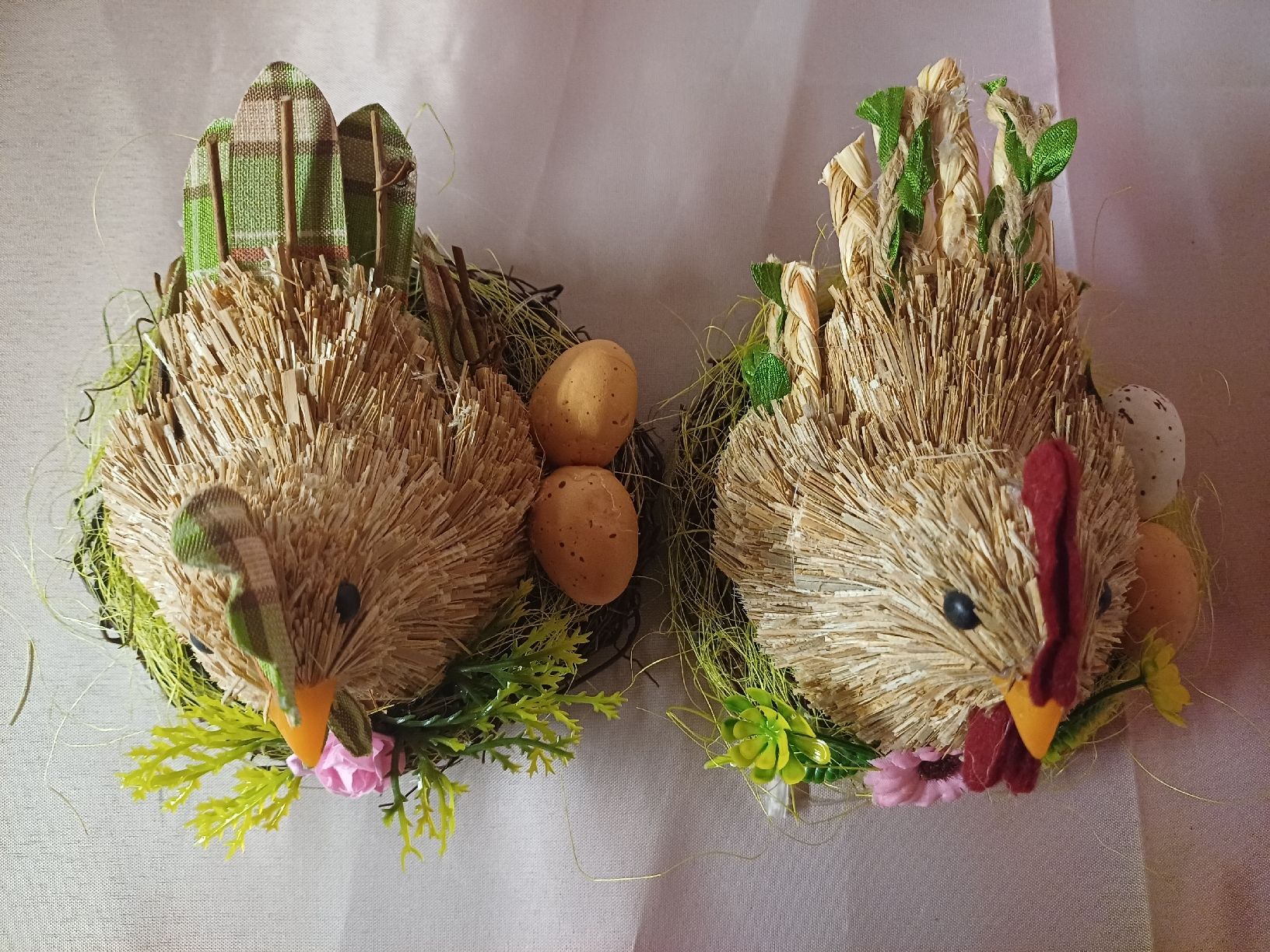 neu: 2 Stk. Deko-Hühner/Gockel aus Stroh, Osterdeko (Neu (gemäss ...