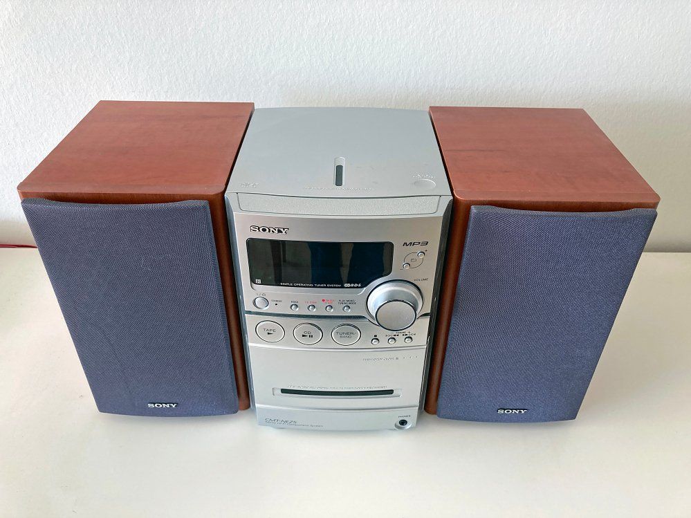 Sony CMT-NEZ5 Micro Hi-Fi-Anlage CD, Tape, Radio | Acheter sur Ricardo