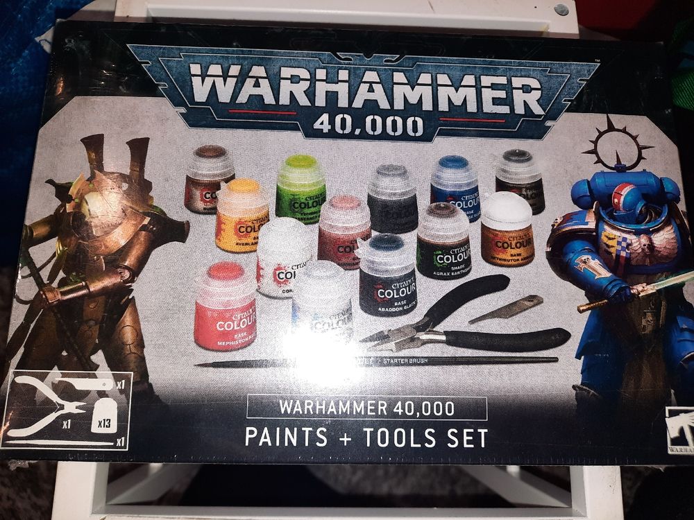 warhammer 40K paint + tools set (Neu und originalverpackt) in Biasca ...