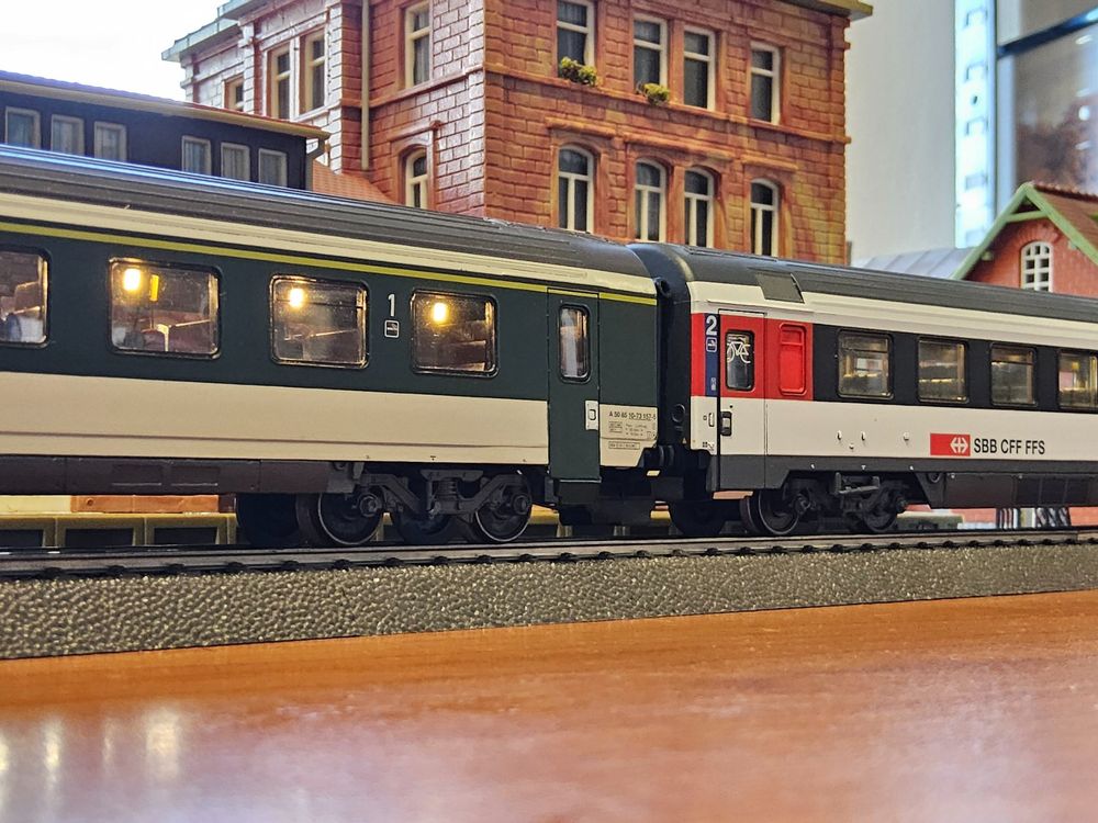 Märklin 5 teiliger SBB Schnellzug mit Polmengo Re460 digital (Gebraucht) in Uerikon für CHF 350 ...