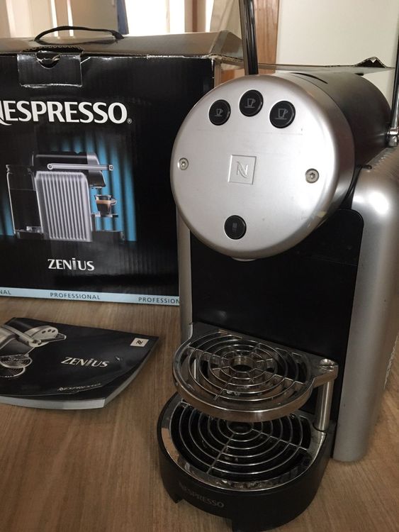 Machine à café Zenius Nespresso Pro (D'occasion) à Yverdon-les-Bains ...