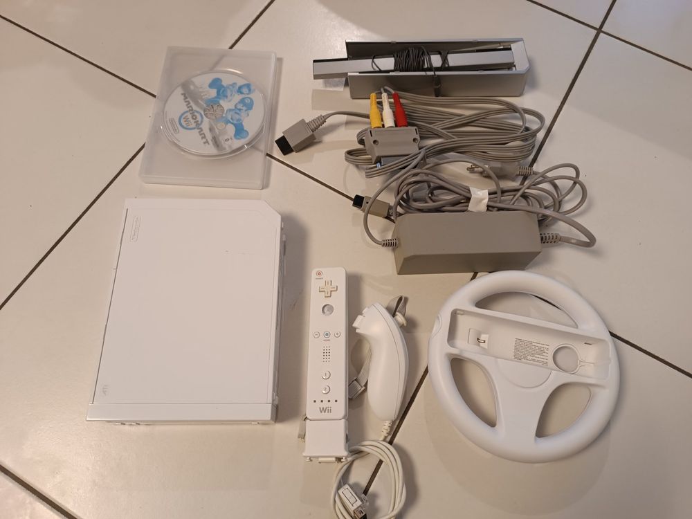 Nintendo Wii Konsole mit Mario Kart (Gebraucht) in Gasel für CHF 46 – mit Lieferung auf Ricardo ...
