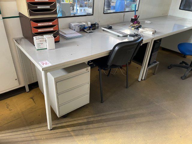 2 Tische (Lot 72) Standort 4565 Recherswil (Gebraucht) in Bäriswil für ...