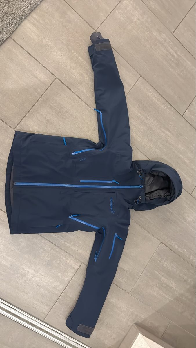 Norrona Lofoten Gore-Tex Pro Jacke, Kinder Grösse 140 (Neu (gemäss ...